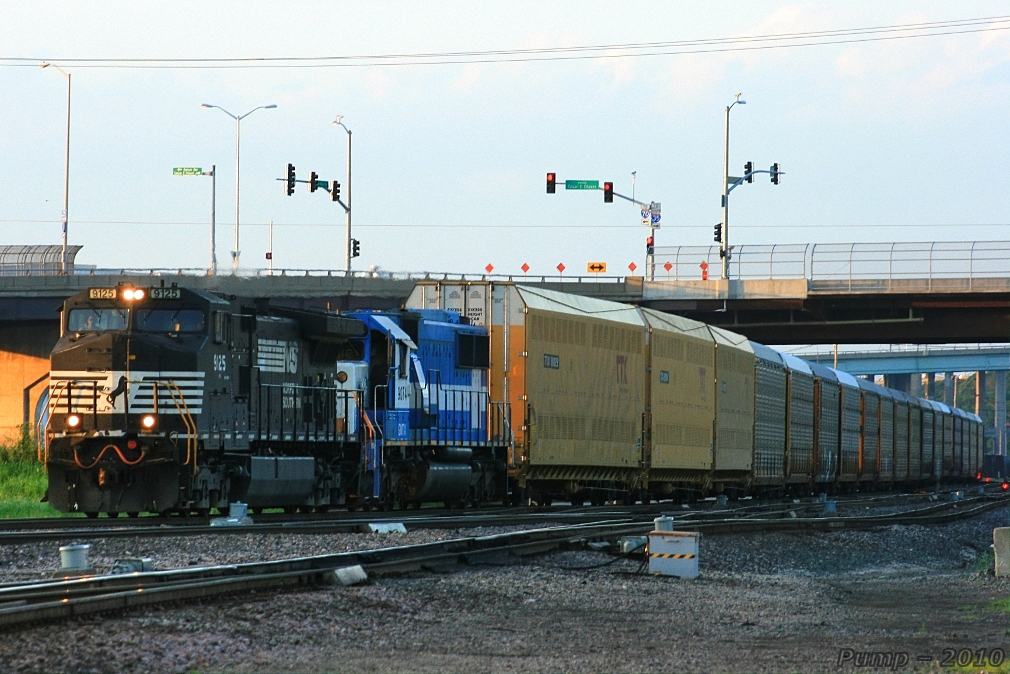 Westbound NS Auto Train